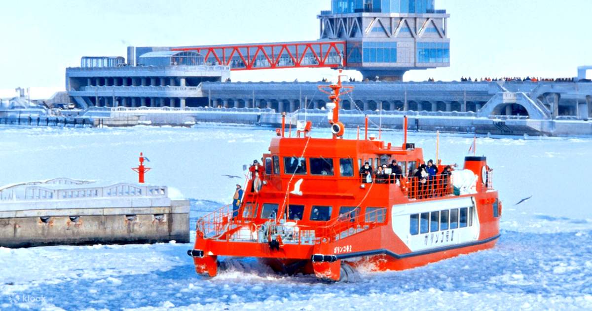Monbetsu Icebreaker & Asahiyama Zoo & Sounkyo Ice Waterfall Festival 2 ...