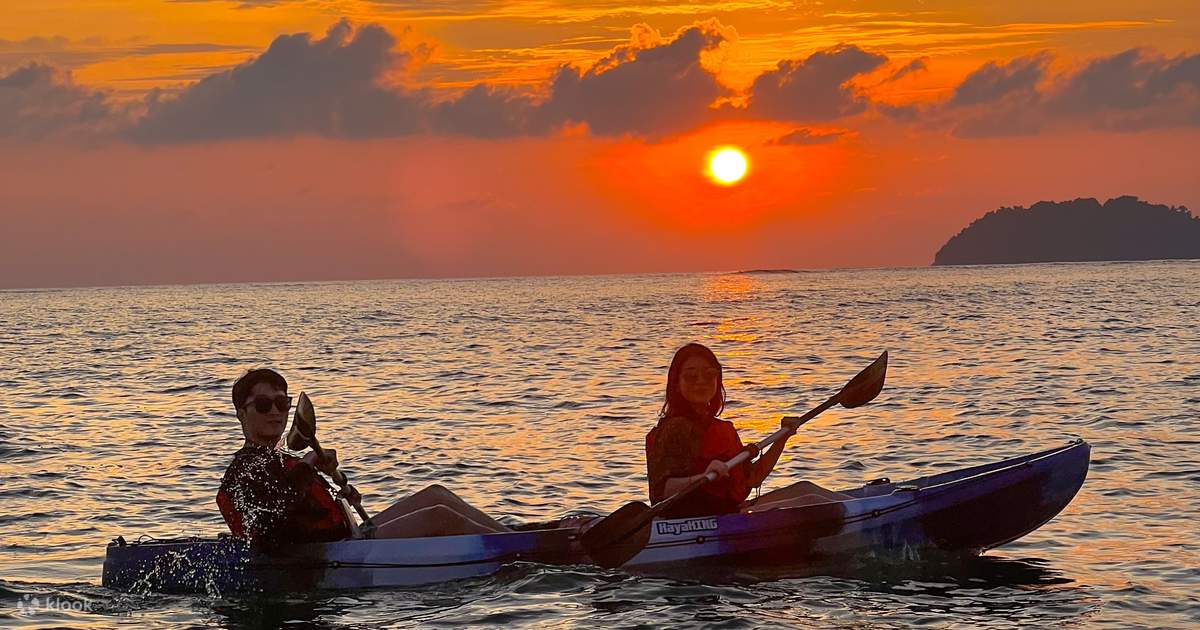神奇時刻：丹絨亞路海灘日出或日落皮划艇和浮潛體驗 - Klook 客路