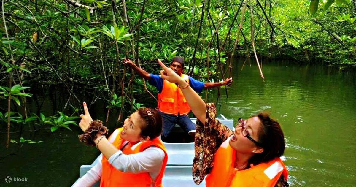 Bintan Mangrove/Safari Lagoi/Sand Dune and Blue Lake/Snorkeling Tour ...