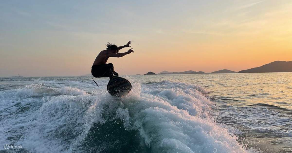 Raro Wakesurf nell'isola di Lantau! Diretto a bordo da Cheung Sha ...