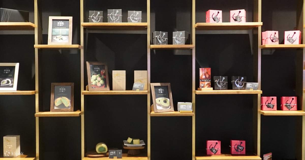 Premium Cakes and Dessert Hampers at Luna Cake Premium in Tsim Sha Tsui ...