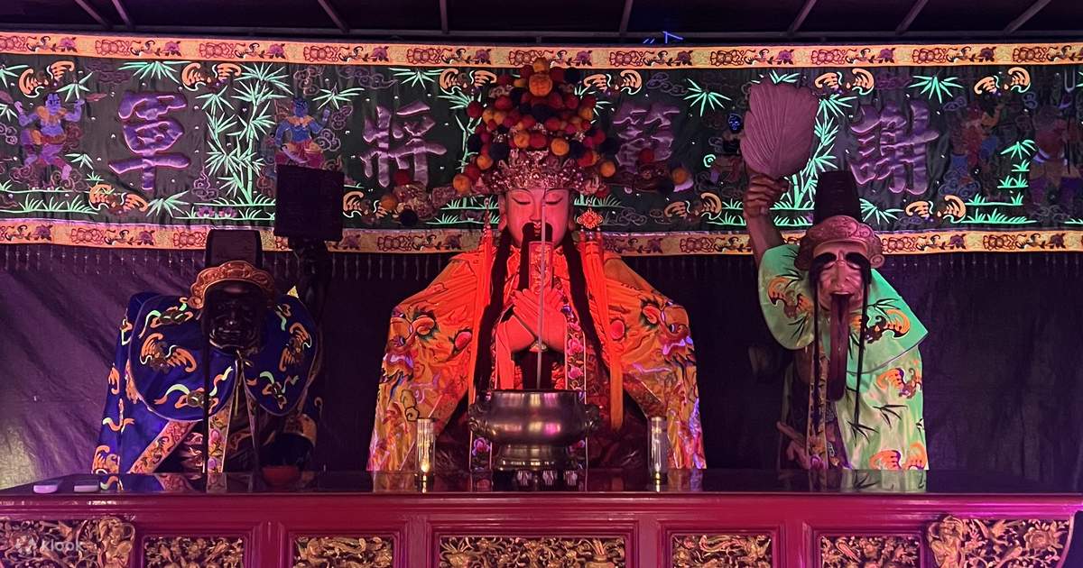 Para Medium Spiritual dan Penguasa Alam Baka di Kuil-Kuil Tiongkok ...