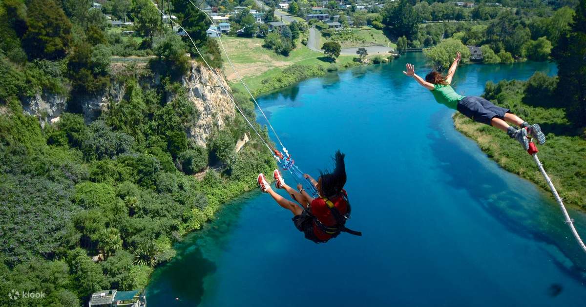 Taupo Bungee Jump dan Extreme Swing Combo Experience, Selandia Baru ...