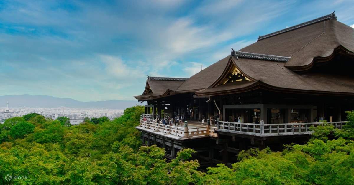 Walking Tour of Eastern Kyoto: Fushimi Inari Shrine, Kiyomizu & Gion ...