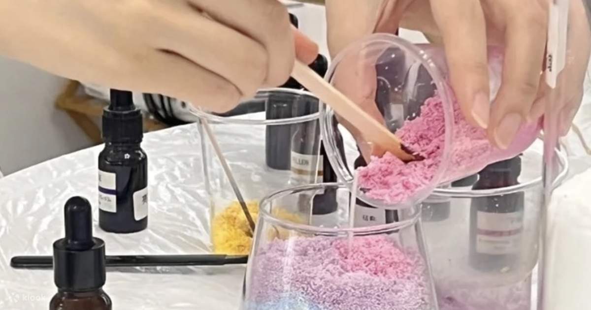 Tufting and Sand Art Candle Workshop by OLO Studio in Penang - Klook Canada