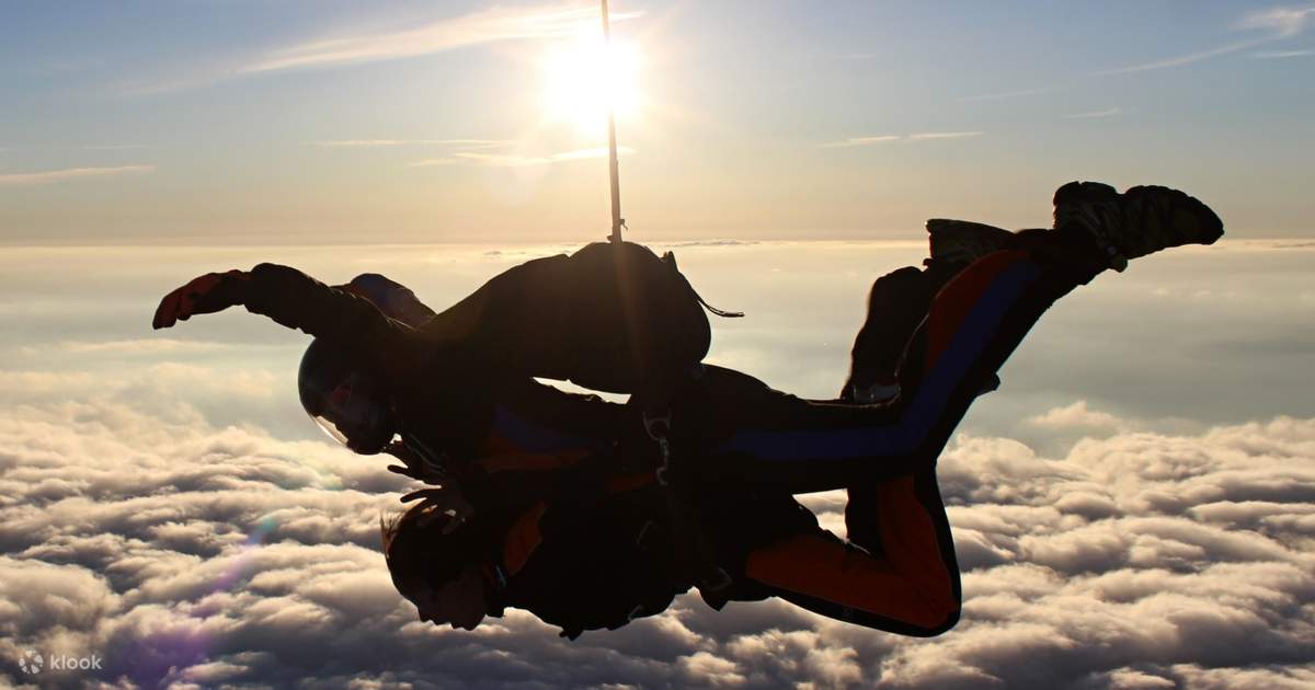 Tandem Skydiving Experience in Prague - Klook, Vereinigte Staaten