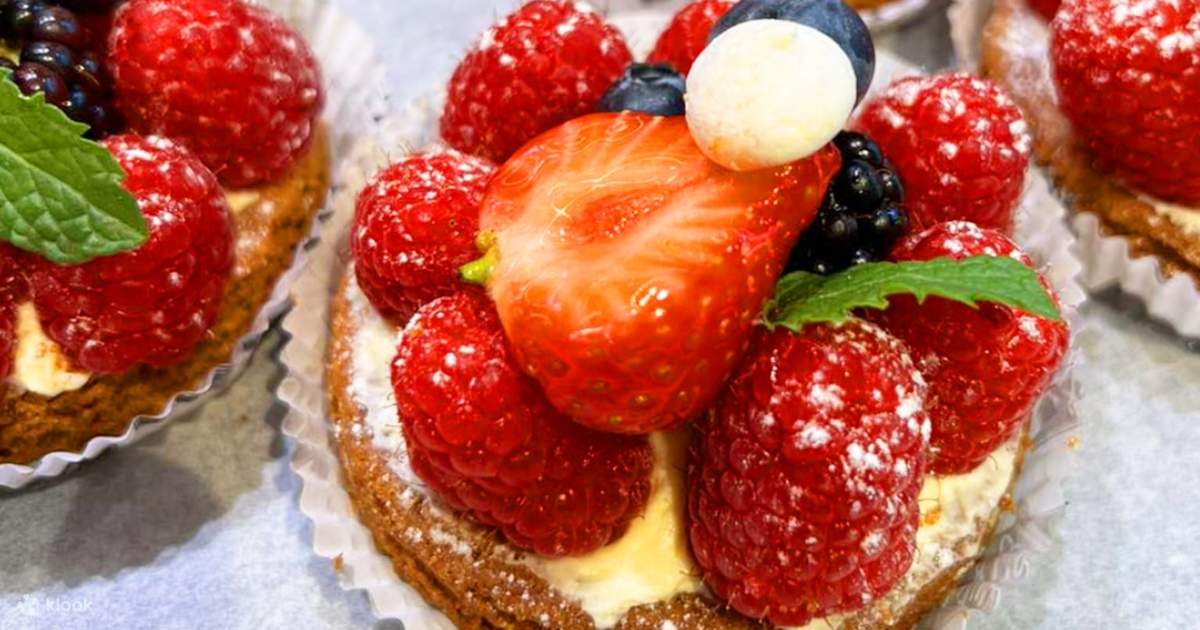 Gourmet Food Tour in the Heart of Paris with Louvre Admission Join In ...