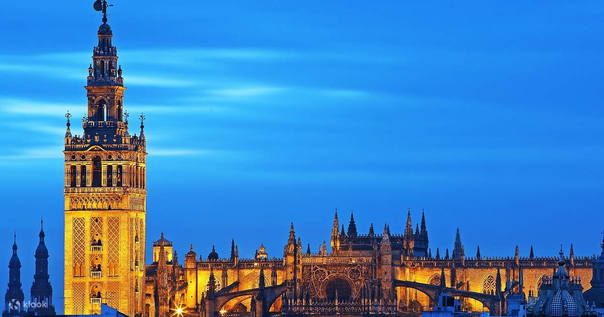 SEVILLE: TOUR TO THE ALCAZAR + CATHEDRAL AND GIRALDA - Klook