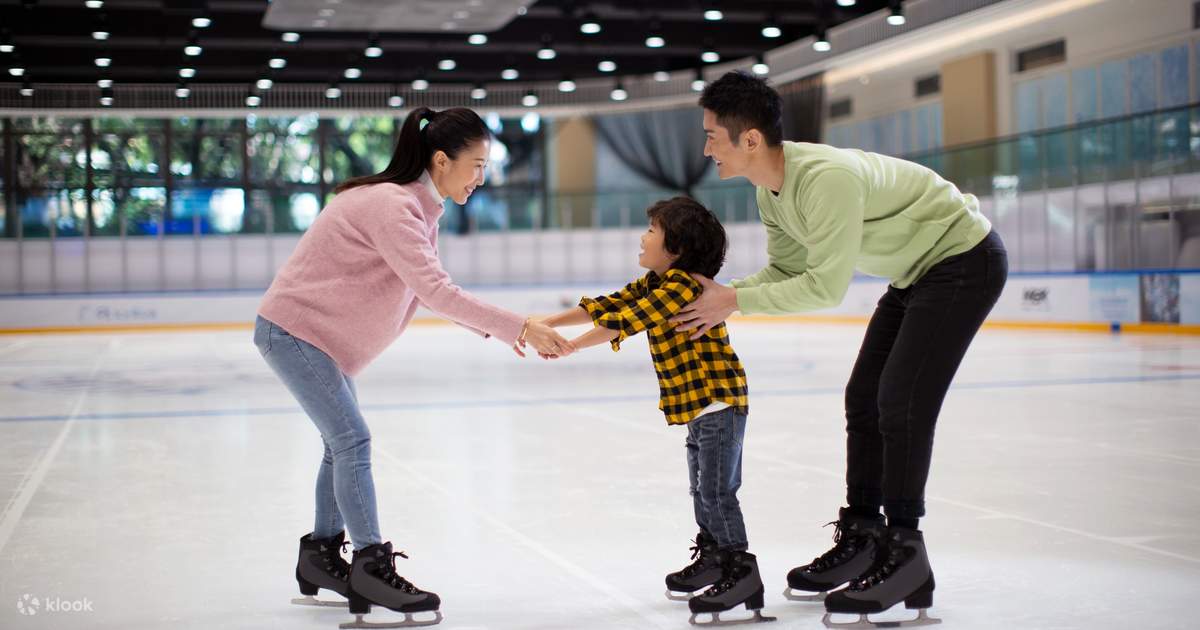 Discovery Bay Ice Skating in Hong Kong - Klook Hong Kong
