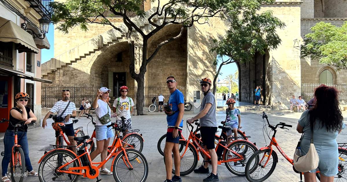 Valencia: Guided City Sightseeing Tour by Bike or E-Bike - Klook Canada