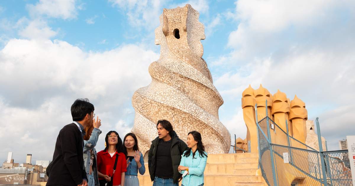 Tour di un'intera giornata a Barcellona con la Sagrada Familia e le ...