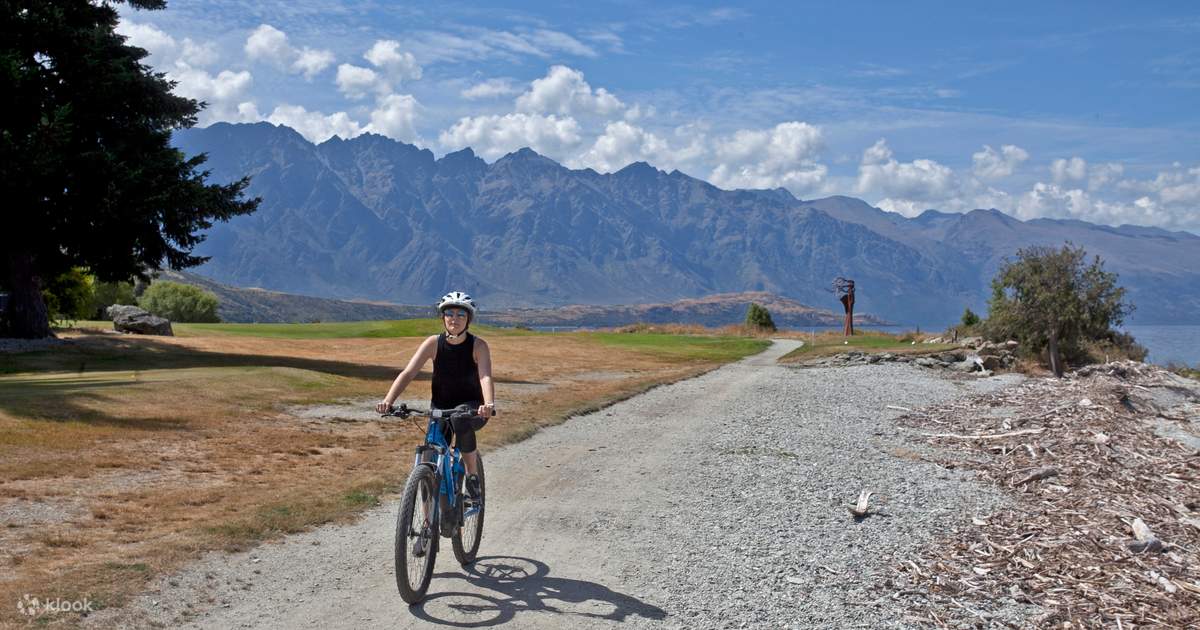 Ride to Riches Arrowtown to Queenstown with One-Way Shuttle - Klook