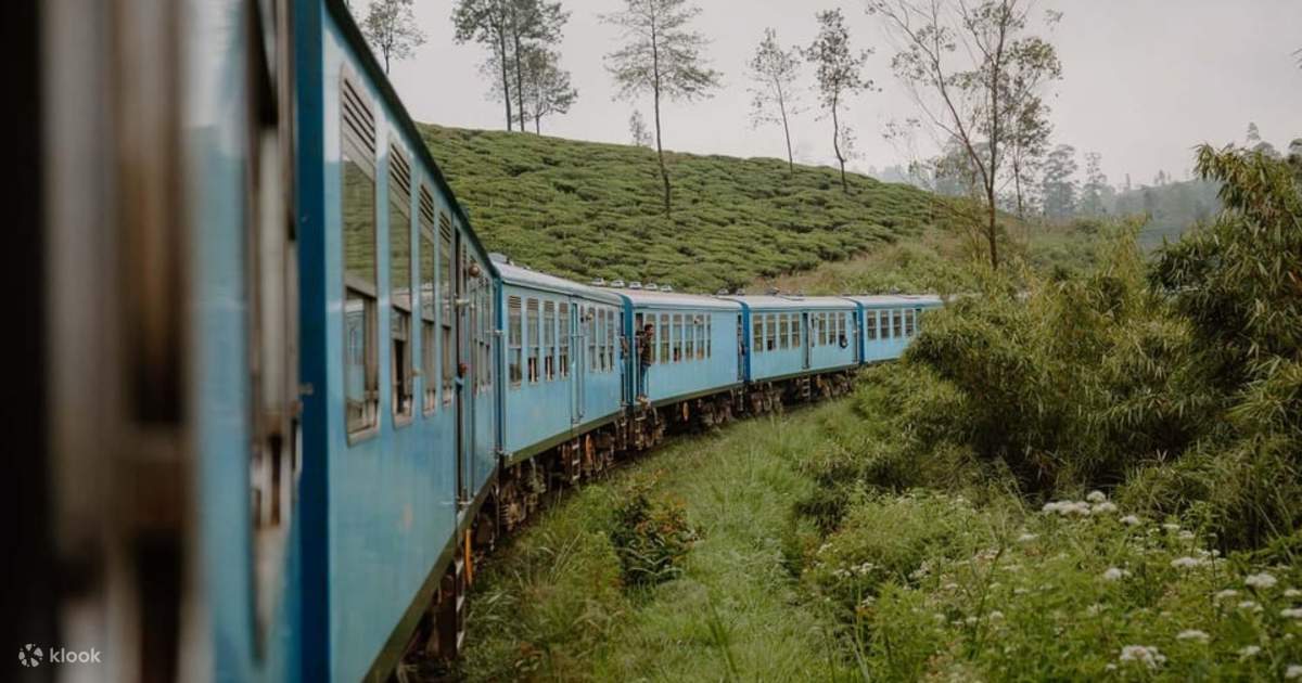 Tàu ngắm cảnh hạng nhất từ Kandy đến Nuwara Eliya có ghế ngồi được đặt ...