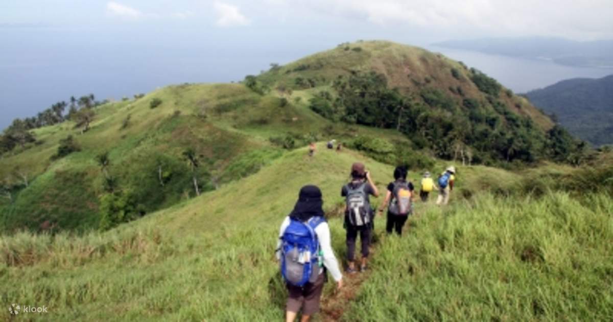 Mt.Gulugod Baboy Day Hike with Sumbrero Island in Batangas - Klook