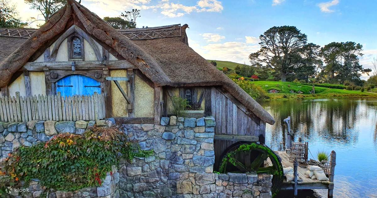 Hobbiton Movie Set and Spellbound Glowworm Cave Day Tour from Rotorua ...