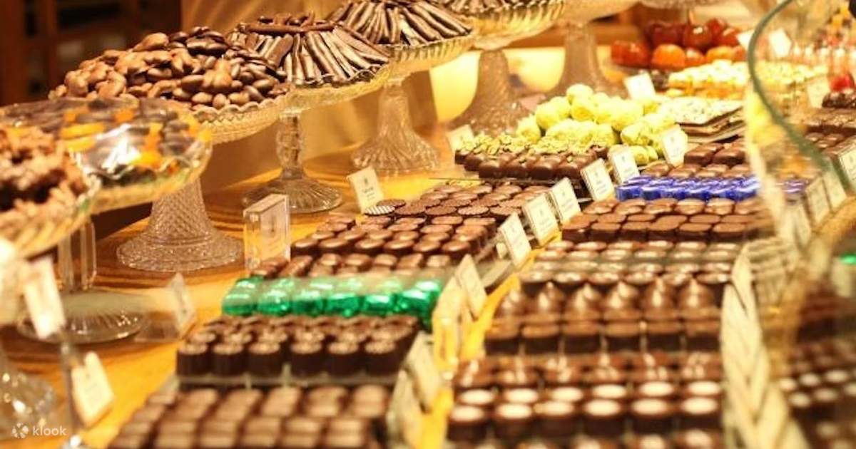 Saint-Germain chocolate and pastries tour in Paris - Klook Estados Unidos