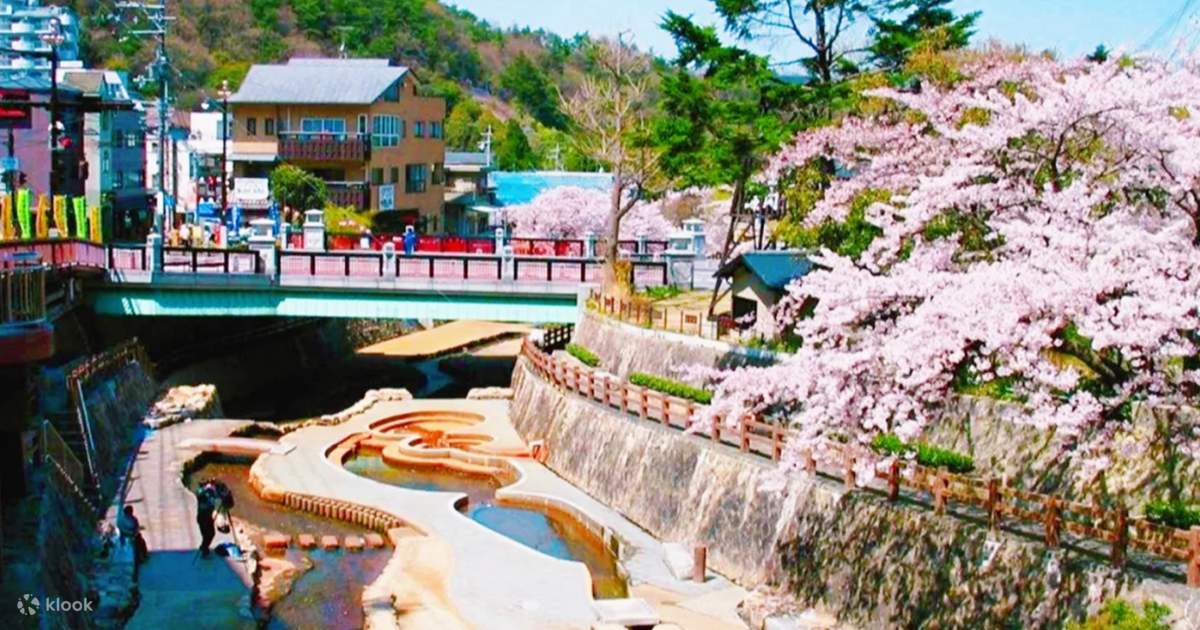 Kobe Port. Mosaic Ferris Wheel & Kobe Beef & Kitano Ijinkan Street ...