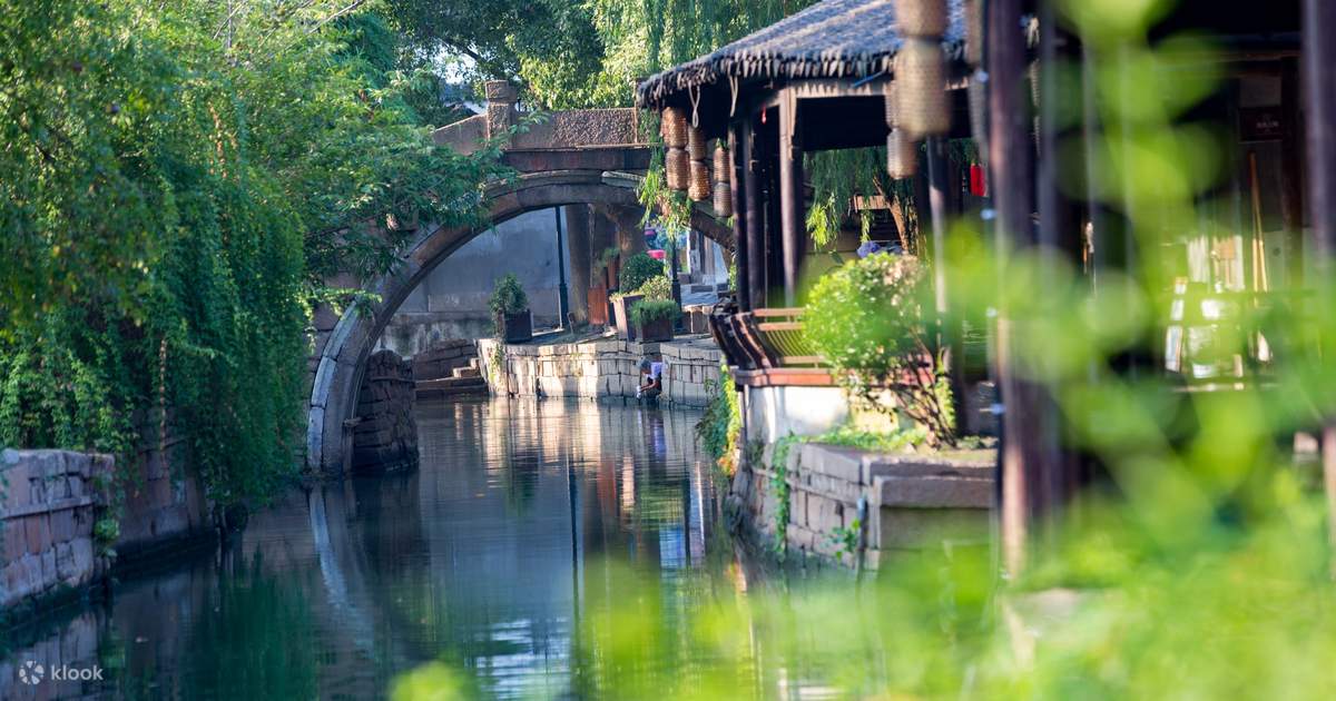 Luzhi Ancient Town & Bacheng Ecological Wetland Park One-Day Tour ...