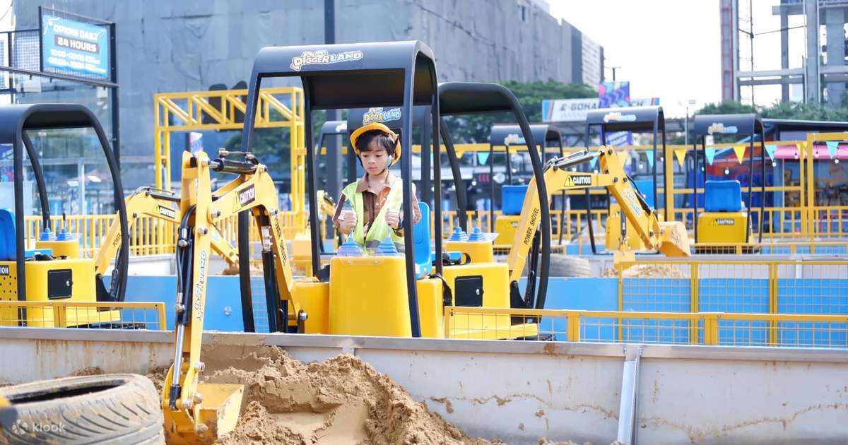Digger Land Bangkok: Pengalaman Jengkaut Sebenar untuk Keluarga - Klook ...