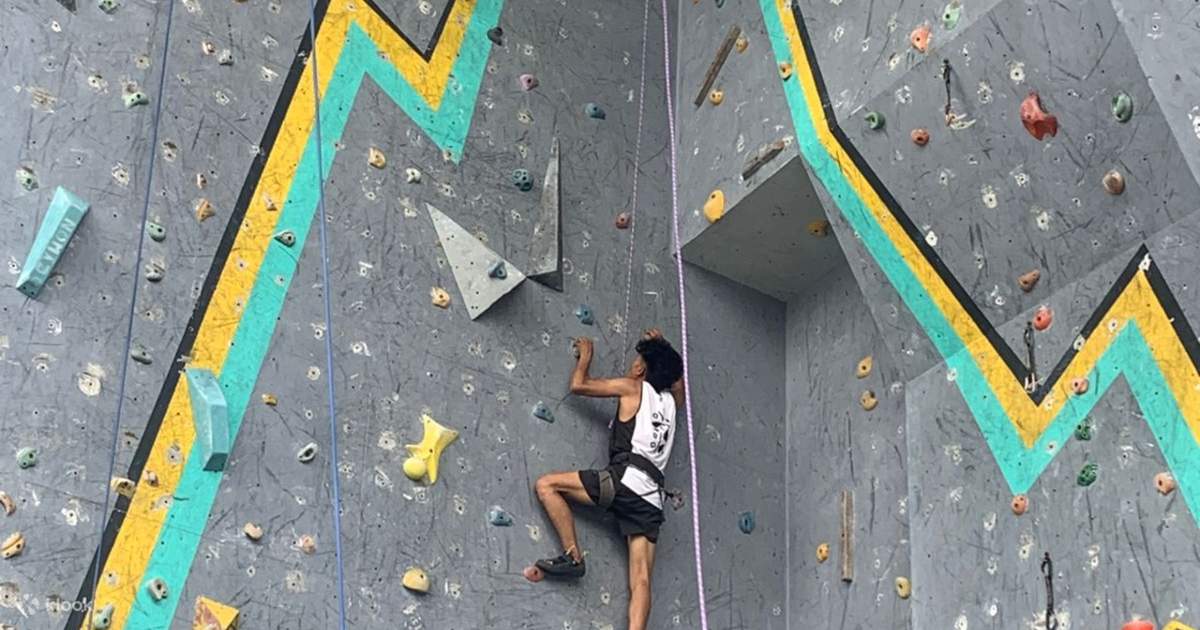 Half-Day Wall Climbing and Archery Adventure - Klook Canada