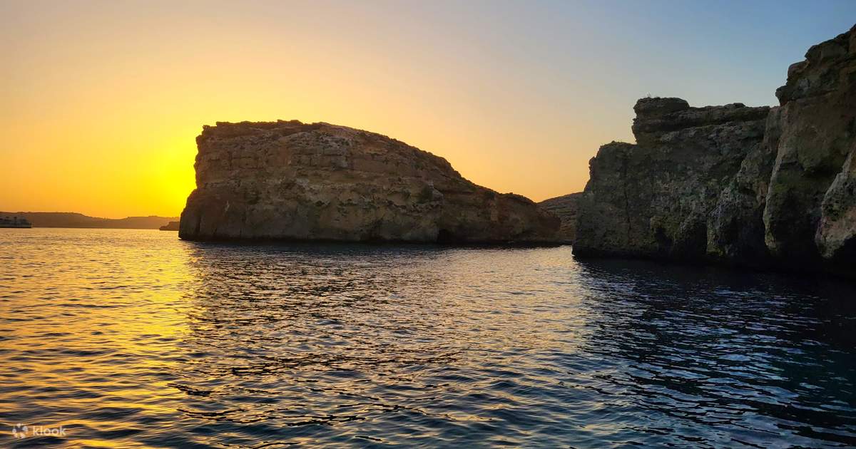 Romantic Sunset Boat Cruise Experience: Enjoy an Unforgettable Evening ...