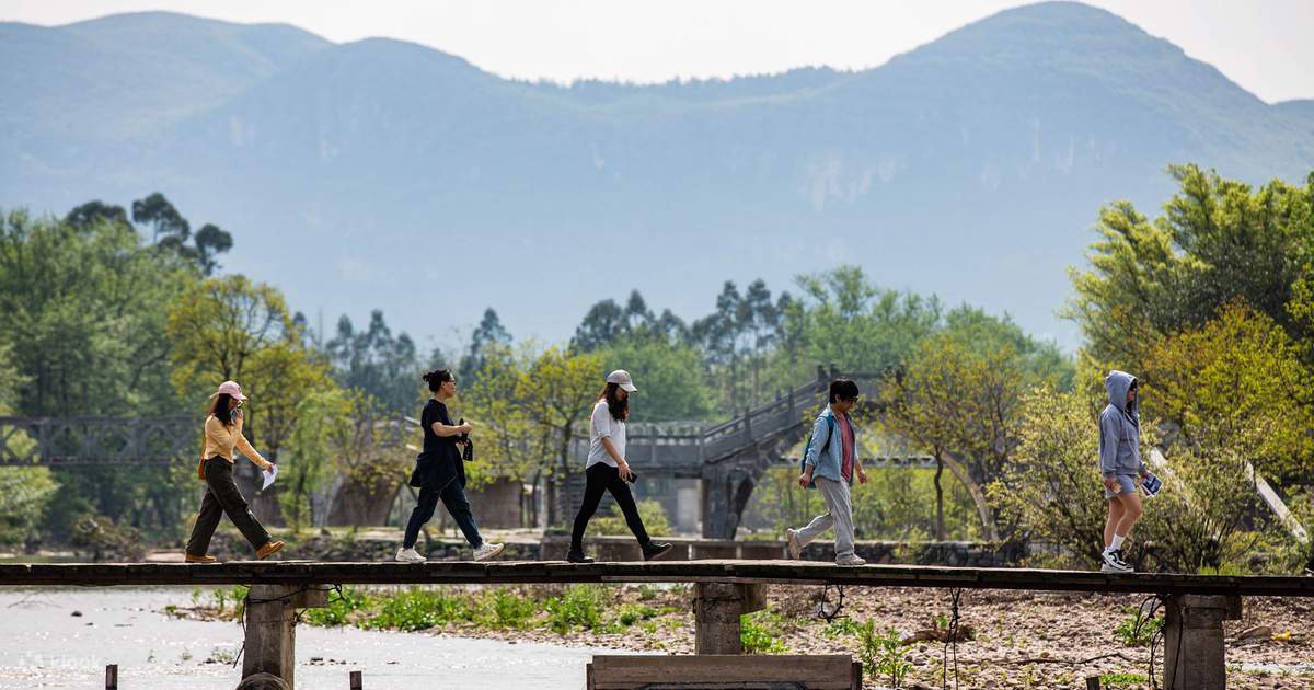 Guilin Dongli Ancient Village & Yangshuo Xingping Ancient Town One-Day ...