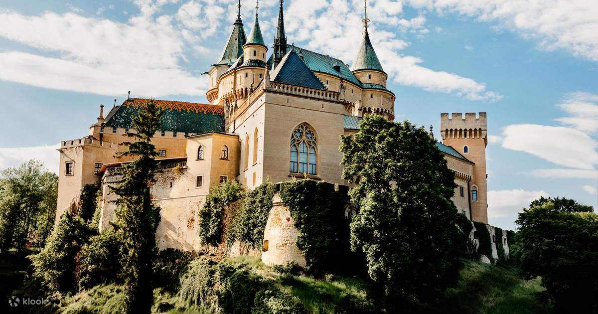 From Bratislava: Slovakia’s Castles & Cities Guided Day tour - Klook Canada