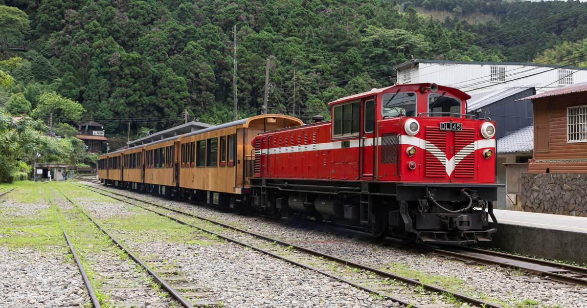 Chiayi Alishan-Fusen Sightseeing Train - Klook Philippines