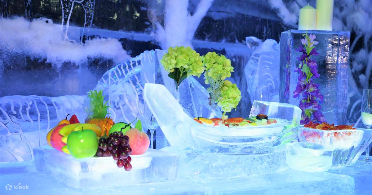 Snow Play Session in Snow City Singapore - Klook Singapore