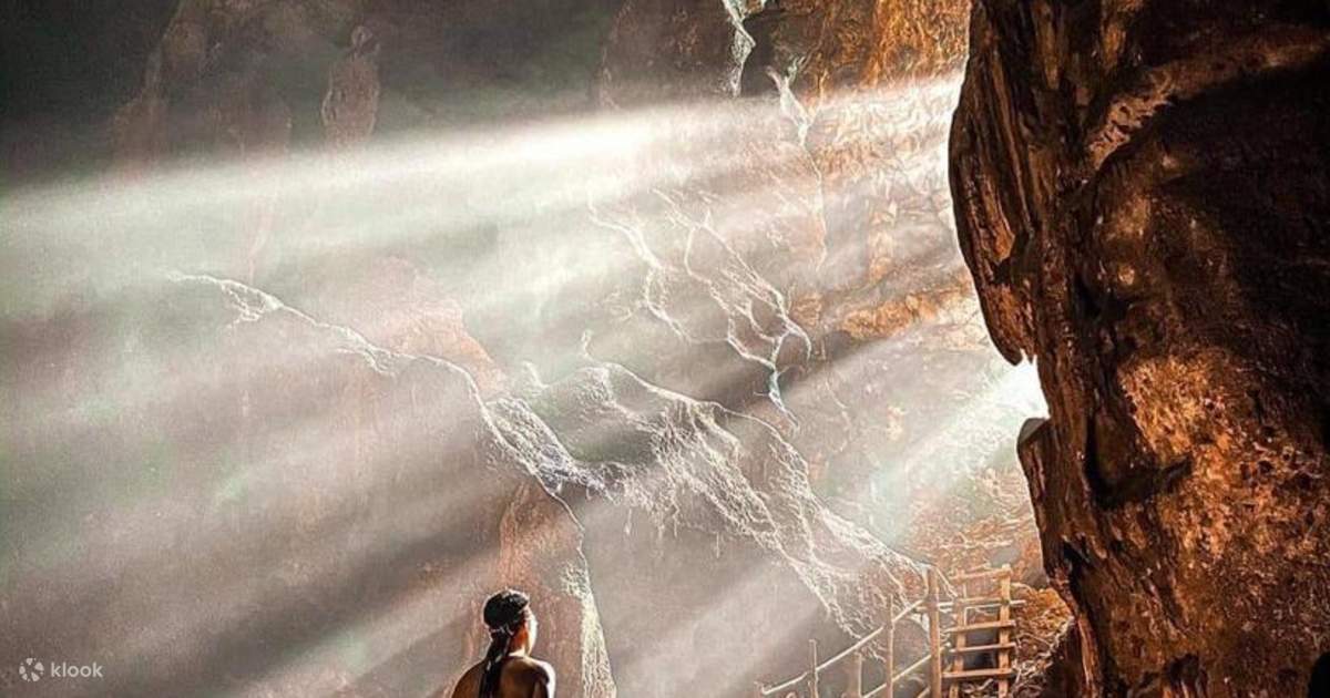 Trekking Tour Goa Bangkang dan Desa Sukarare dari Lombok - Klook Indonesia