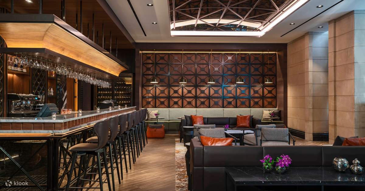 Stylish Cocktails & Lounge Vibes at R Bar, Renaissance Kuala Lumpur - Klook