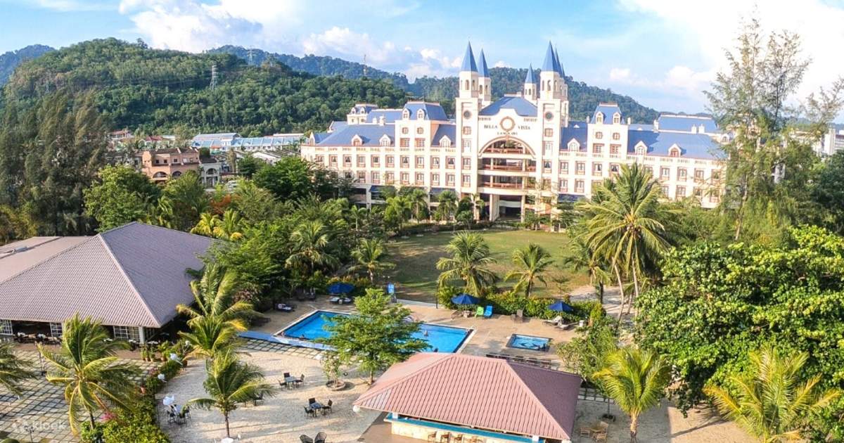 Bella Vista Waterfront and Splash Out Water Theme Park Ticket combo ...