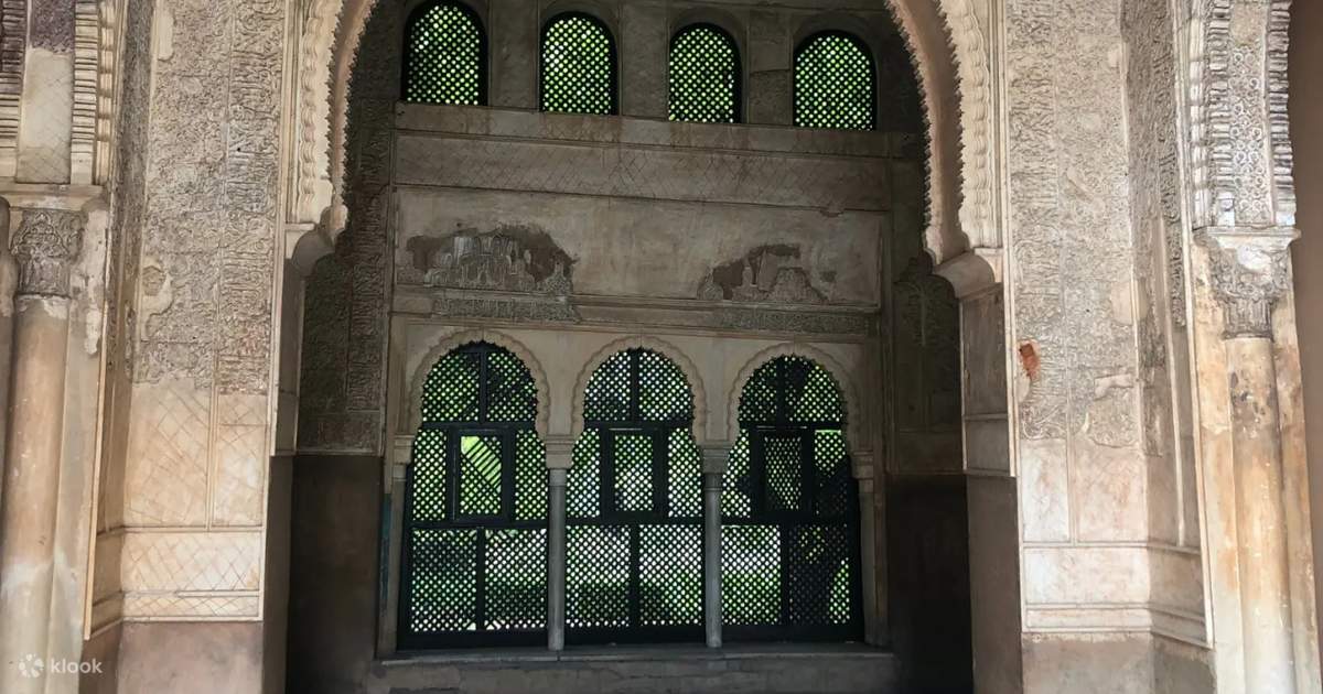 Tour Nửa ngày Đi bộ ở Alhambra - Klook Việt Nam