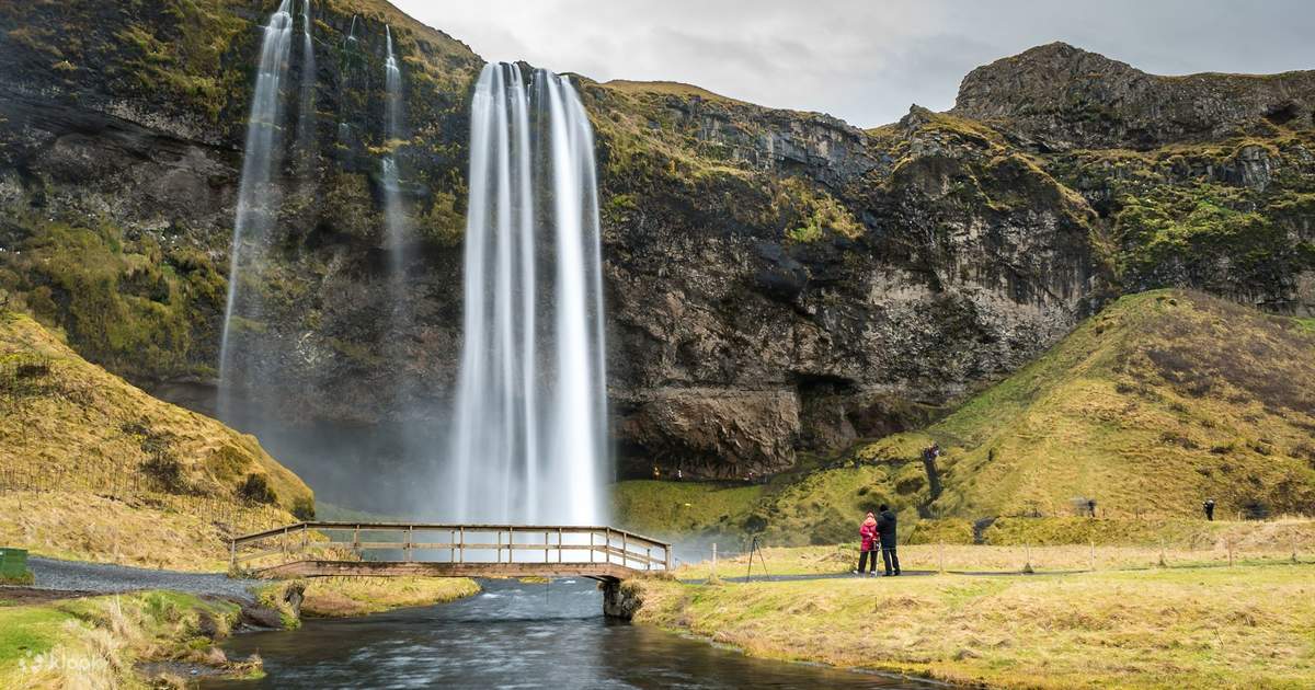 Waterfalls, Glacier Hike, and Northern Lights Tour from Reykjavik - Klook