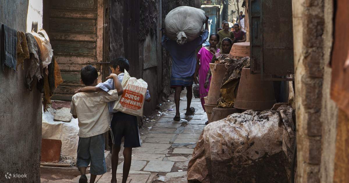 Di Dalam Dharavi: Lawatan Unik ke Kawasan Setinggan bersama Pemandu ...