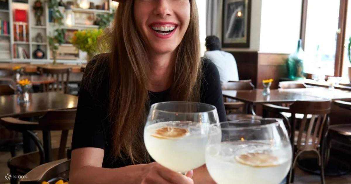 Edinburgh Private and Custom Gin Experience Tour with a Local Guide - Klook