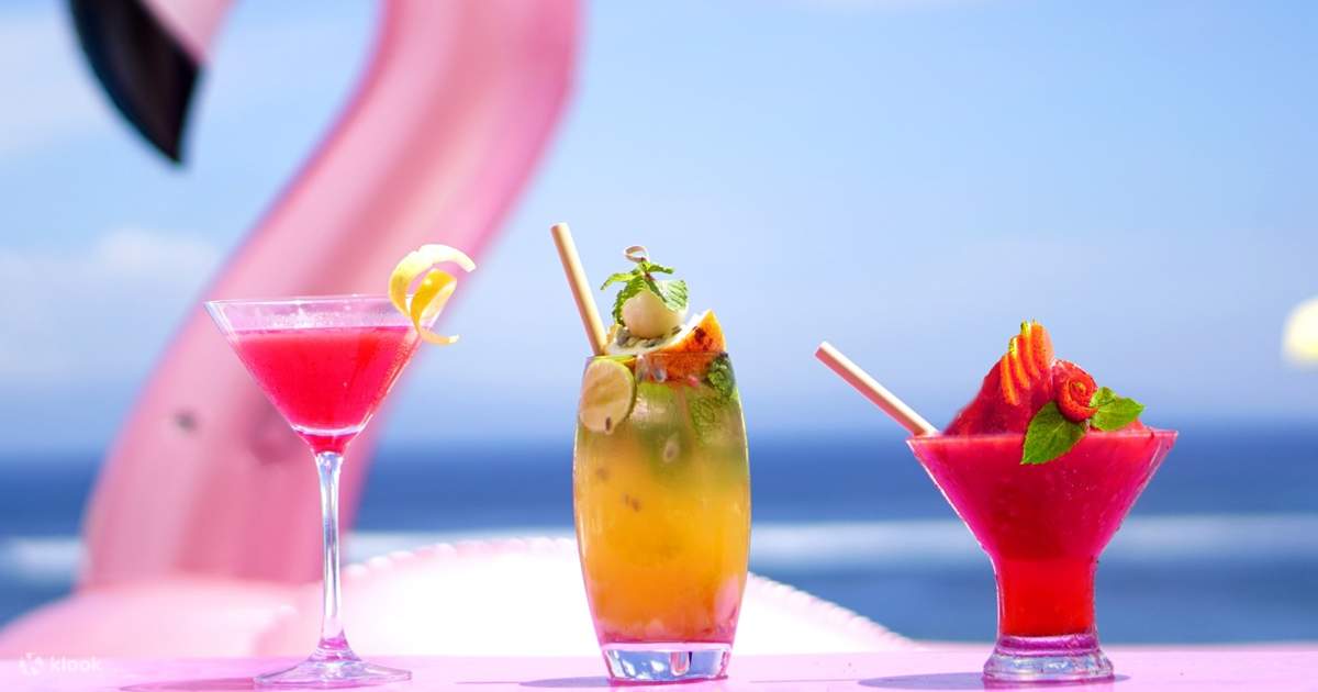 Flamingo Beach Club Day Pass - Klook