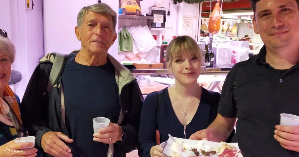 Mercato Trionfale and Prati food and wine tasting tour in Rome - Klook