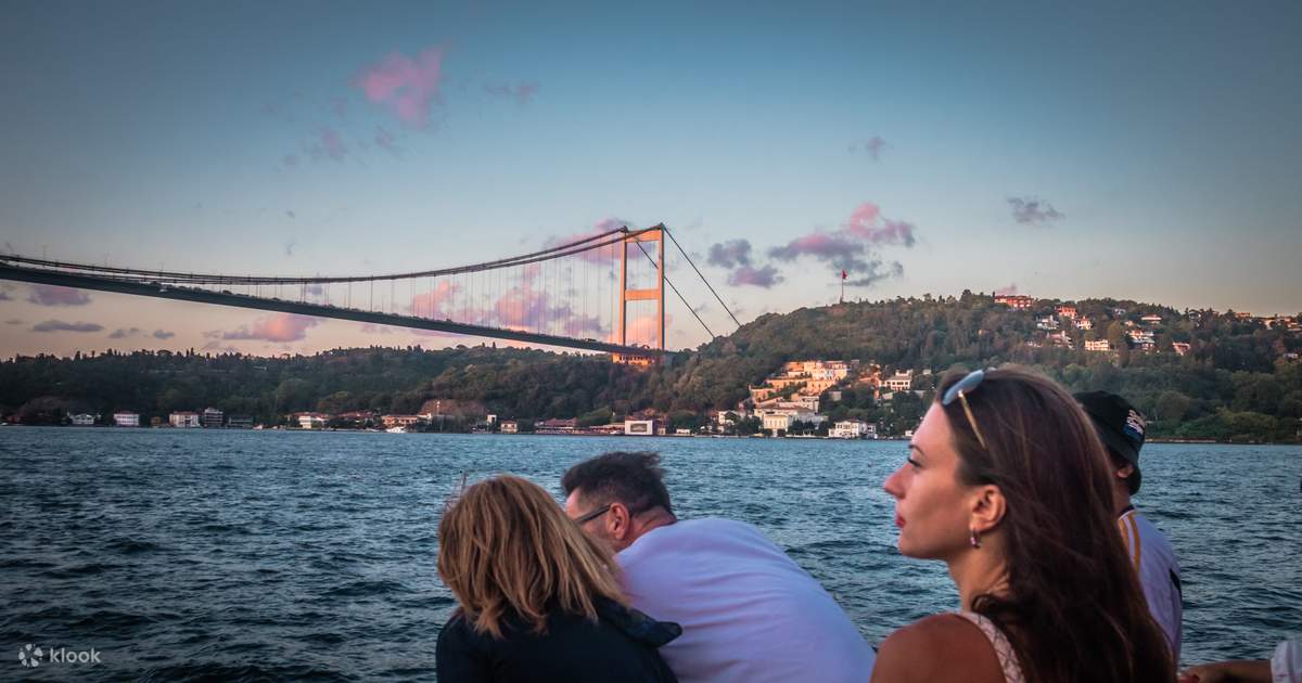 Istanbul: Tour in Crociera sul Bosforo con Audioguida - Klook Stati Uniti
