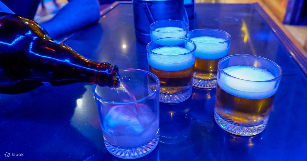 邦劳串酒吧体验:通过我们激动人心的酒吧冒险之旅,深入薄荷岛的夜生活 Klook客路