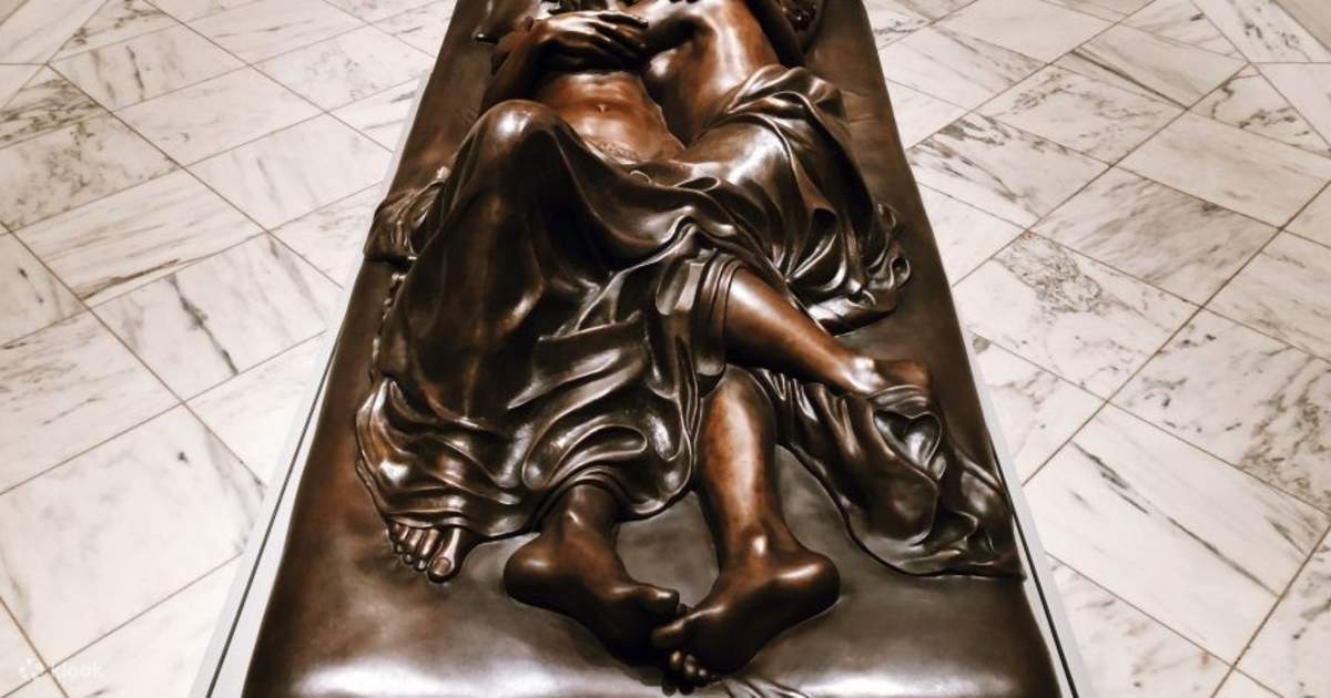 The Smithsonian National Portrait Gallery & American Art Museum in ...