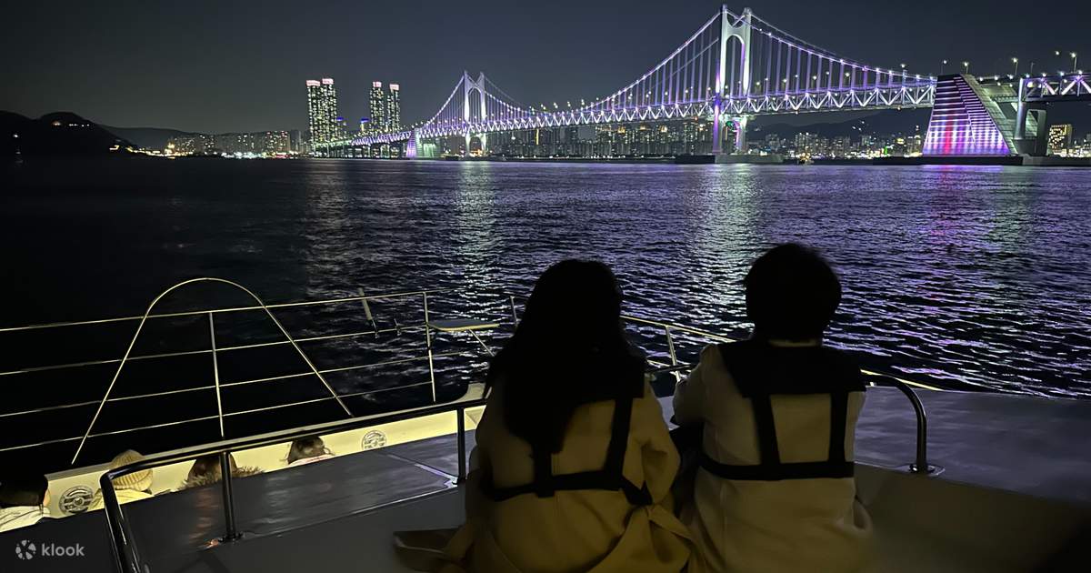Busan Night Yacht Tour with Gwangalli Drone Light Show - Klook 客路