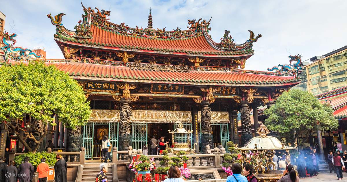 Longshan Temple Walking Tour in Taipei - Klook Philippines