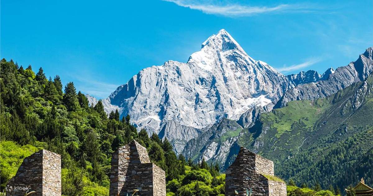 Five-day hiking trip through Changping Valley in Western Sichuan ...