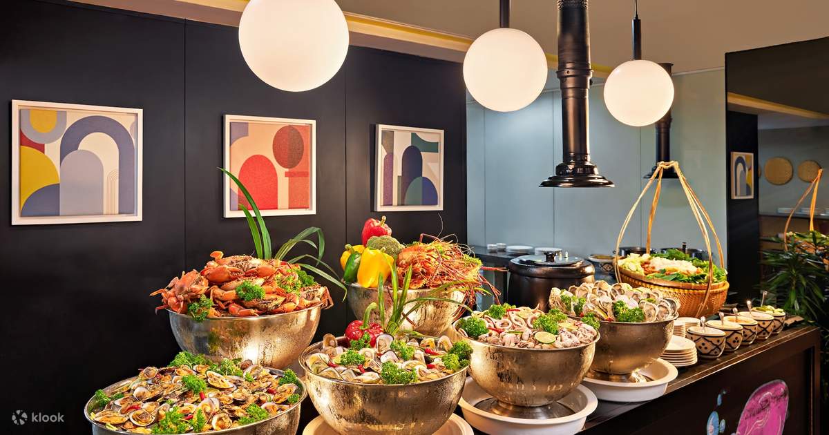 Cena a buffet di pesce nel weekend al Novotel Living Saigon South ...
