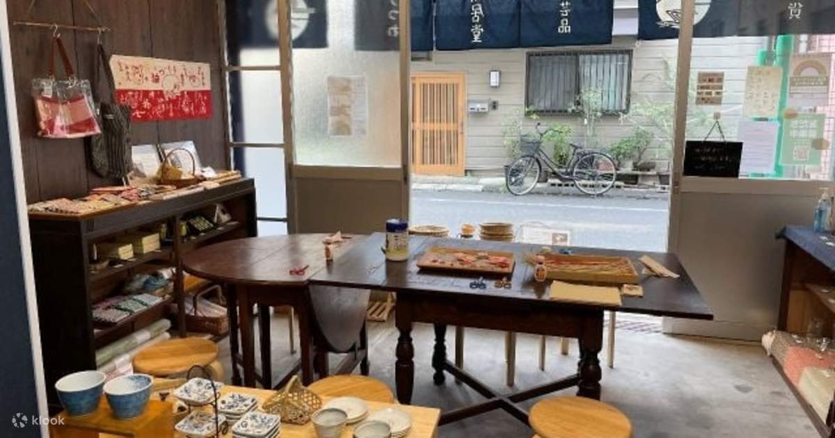 1 Hour Traditional Japanese Crafts Making Experience in Tokyo - Klook