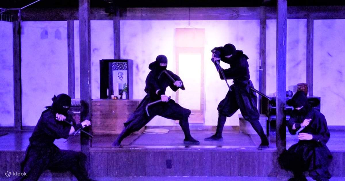 Mt. Fuji Arakurayama Sengen Park | Hikawa Clock Shop | Oshino Ninja ...