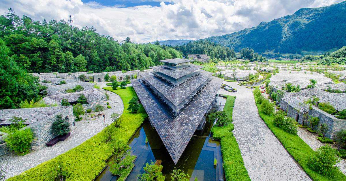 5-Day Yunnan Tengchong & Mangshi Hot Spring Vacation (Luxury Stay at ...