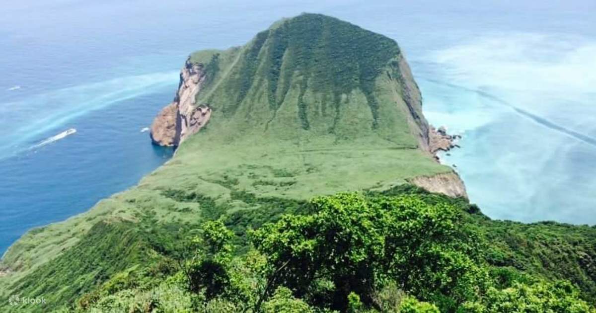 Yilan Turtle Island Whale Watching Tour, Yilan, Taiwan - Klook Singapore