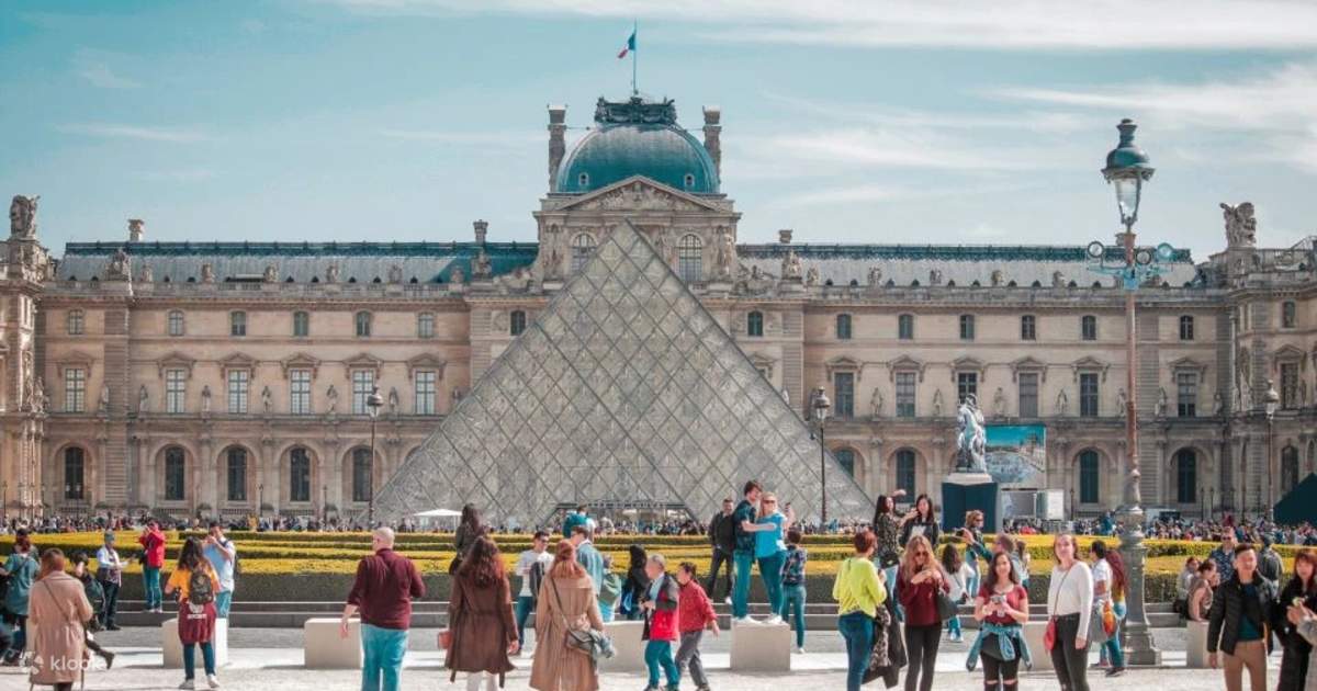 Skip-the-Line Louvre Museum and Seine River Cruise - Klook